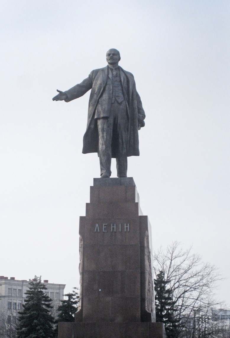 Where Lenin once pointed the way to …? - Travel with me
