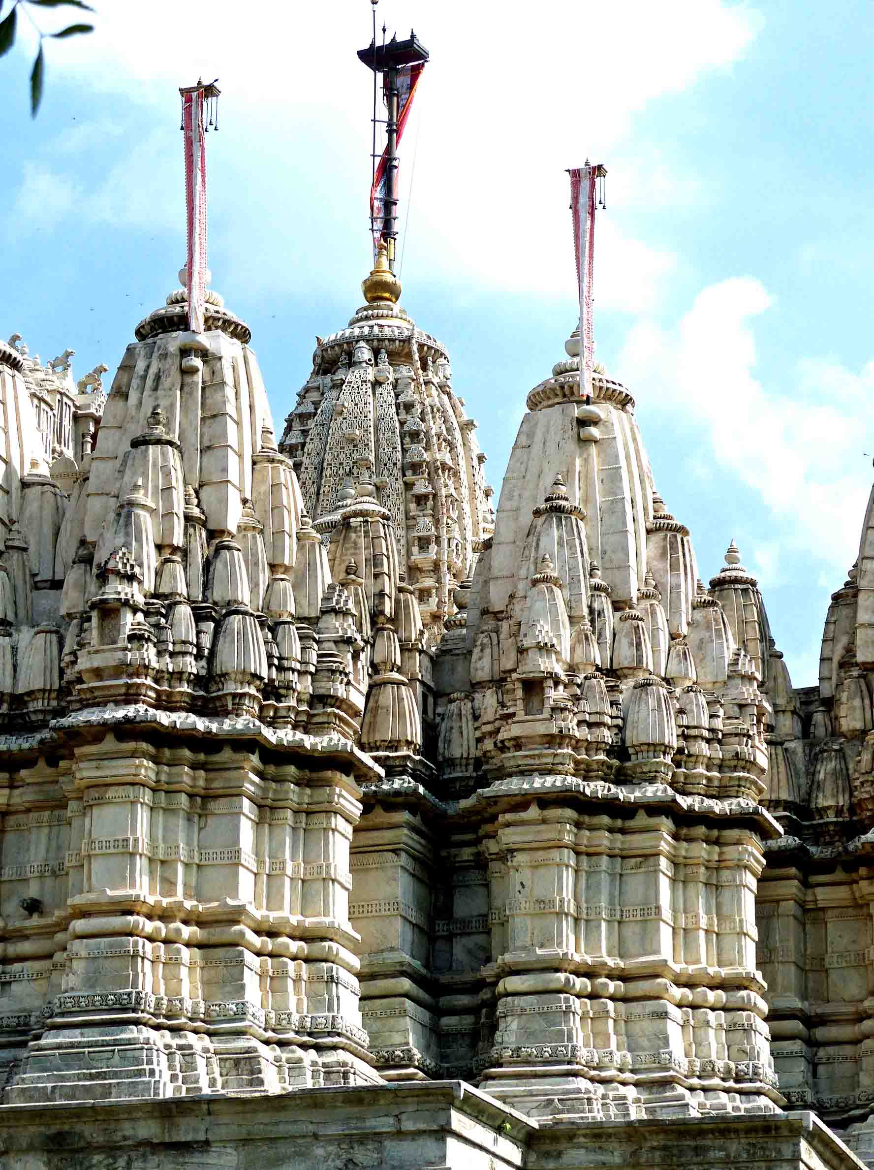 Chaumukha Mandir, the four-faced temple of Ranakpur - Travel with me