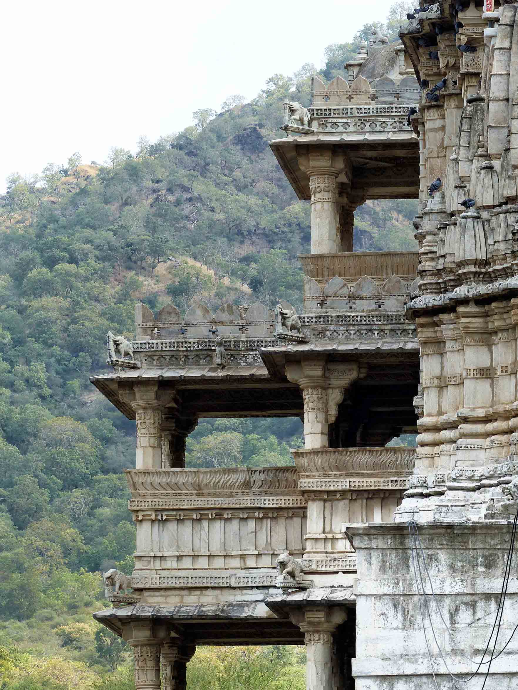 Chaumukha Mandir, the four-faced temple of Ranakpur - Travel with me