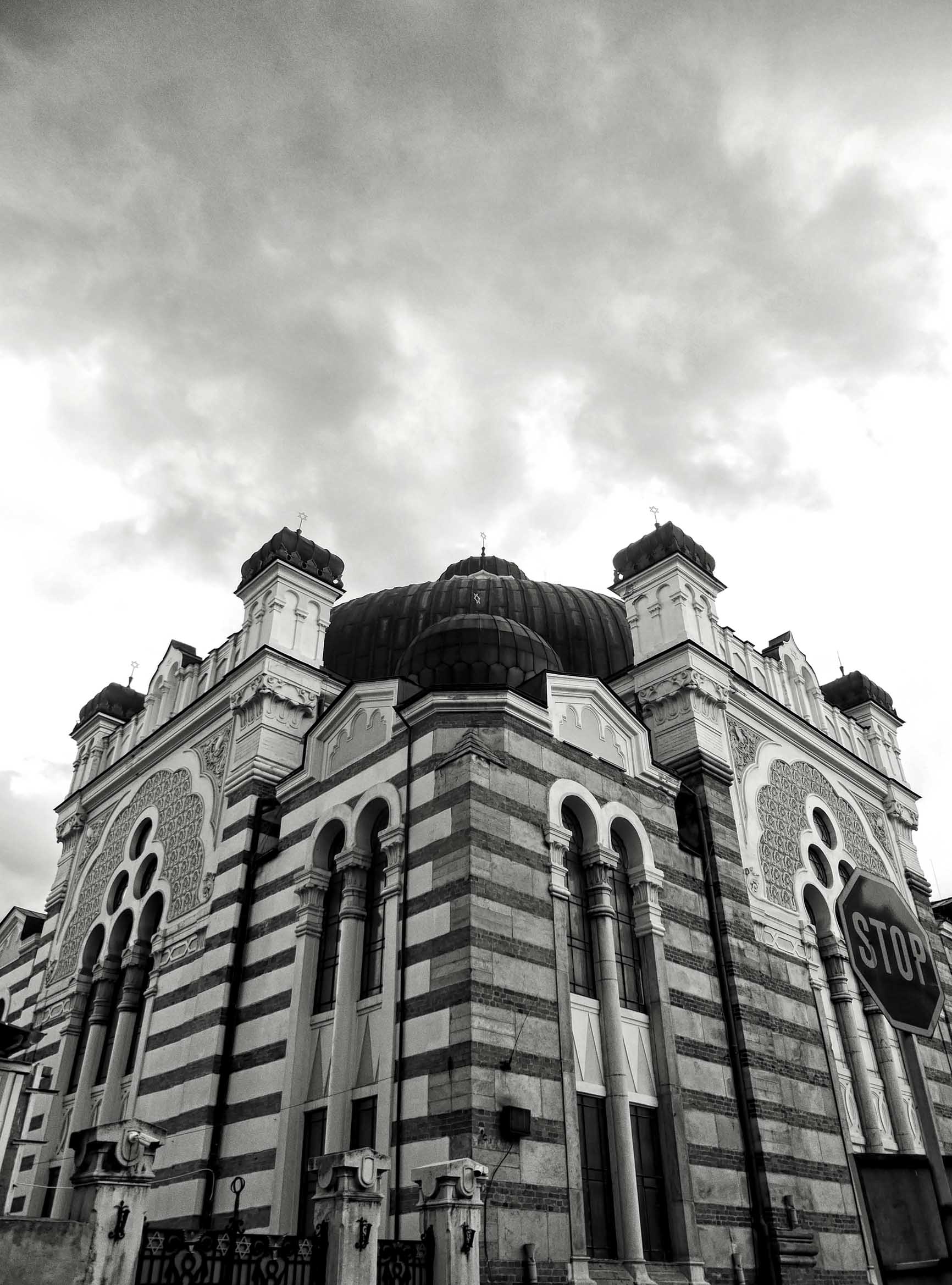 The Square of Religious Tolerance in Sofia - Travel with me