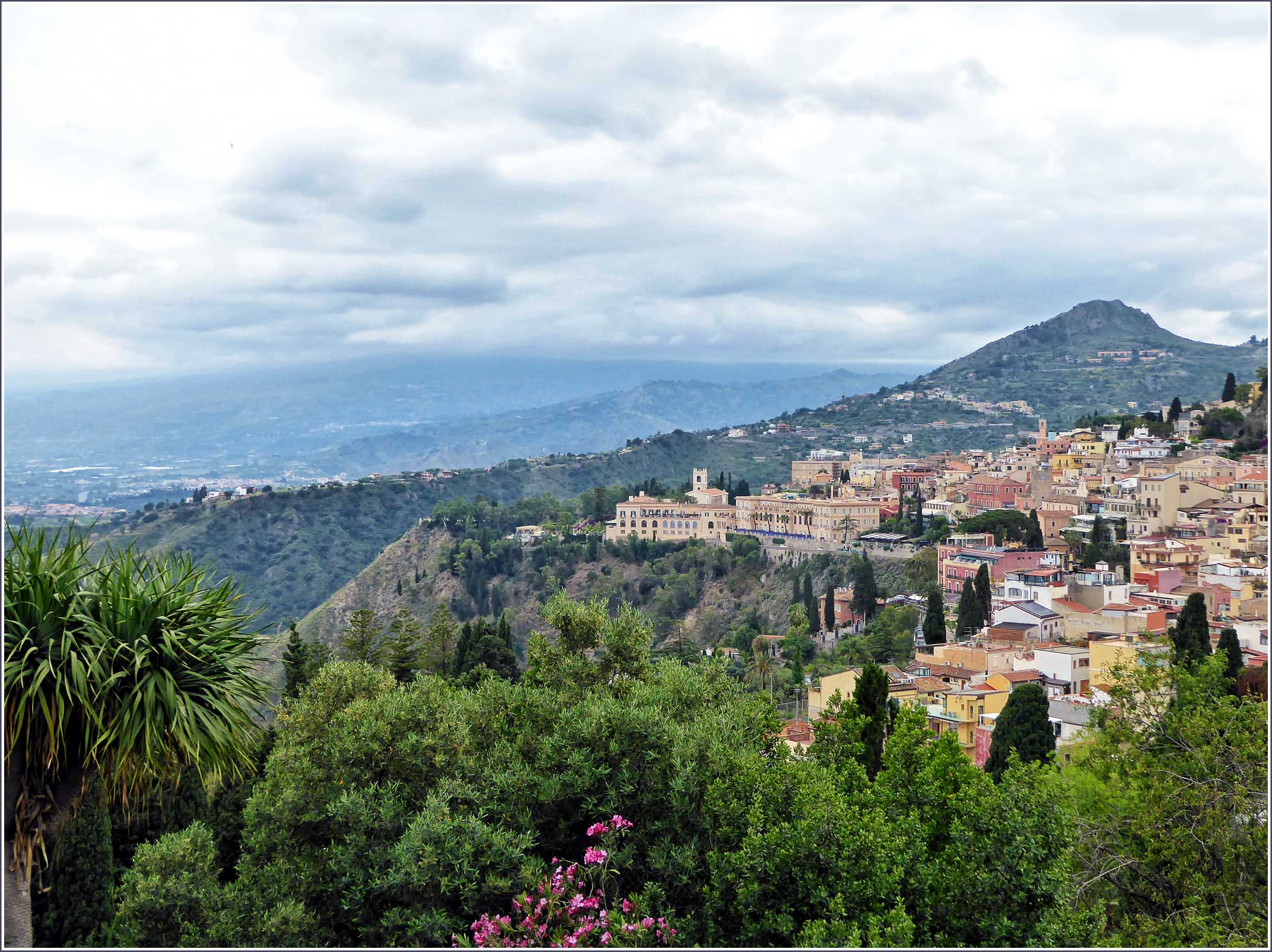 Strolling through Taormina - Travel with me